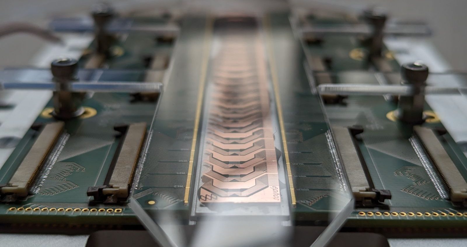 È italiano il primo chip fotonico su microprocessore quantistico: lo ...